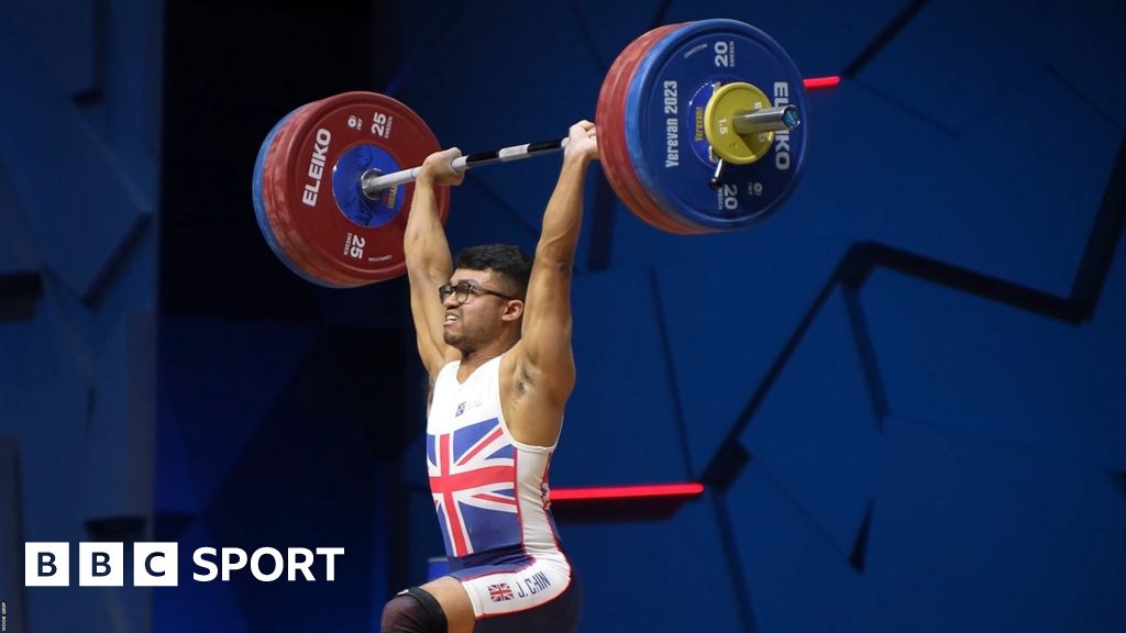 Jonathan Chin: Weightlifter and medical student wins 'amazing' medal at Commonwealth ...