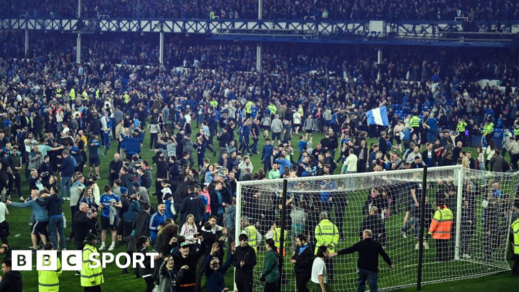 Football fans warned against pitch invasions after last season's ...