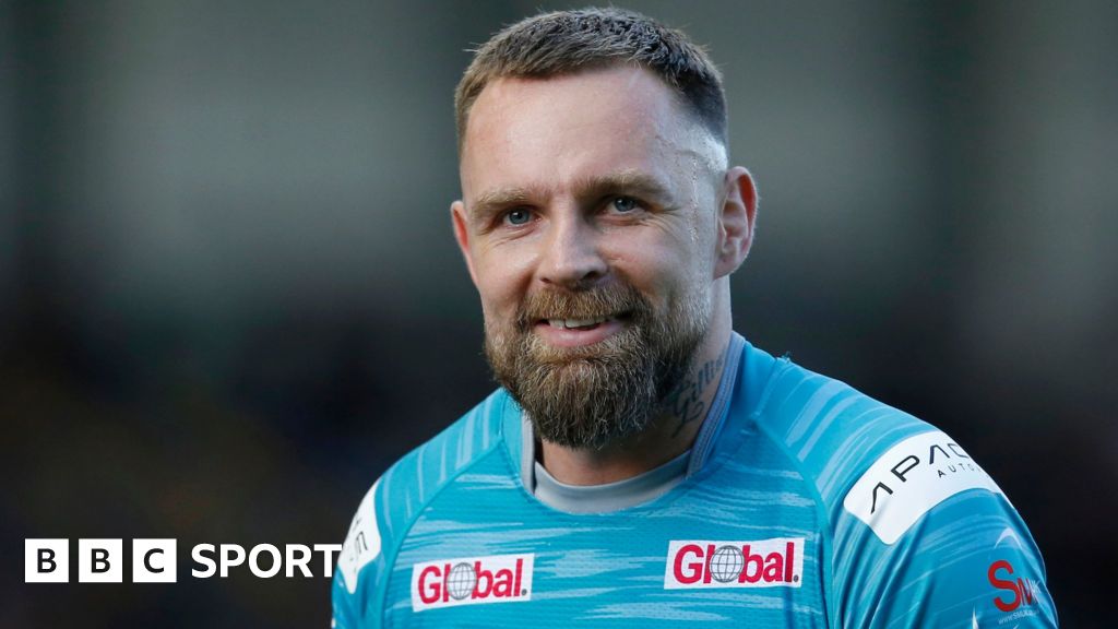 Blake Austin: Castleford Tigers loan half-back from Leeds Rhinos for ...