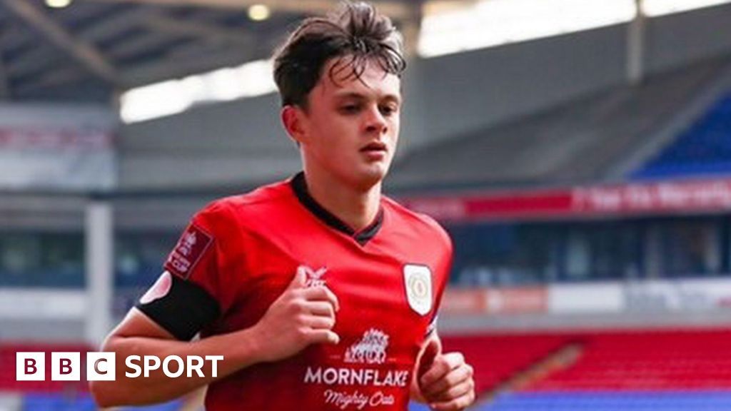 Perry Ng: Crewe Alexandra captain signs for Cardiff City - BBC Sport