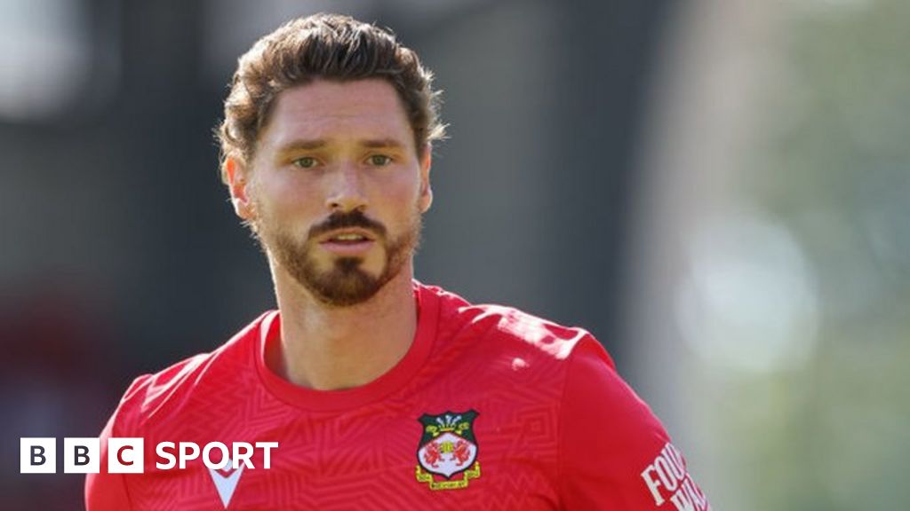 Wrexham aim to avoid final-day promotion drama - BBC Sport