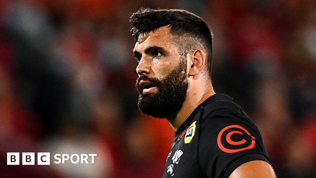 Ruben van Heerden: Exeter sign South African lock from Sharks - BBC Sport