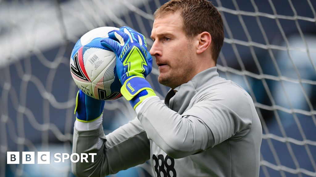 Alex Smithies: Cardiff City goalkeeper to leave club - BBC Sport