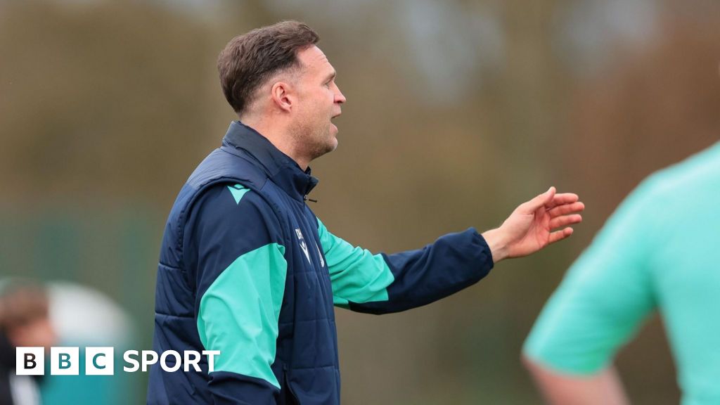 Stoke City: U18's suffer defeat against Leeds United - BBC Sport