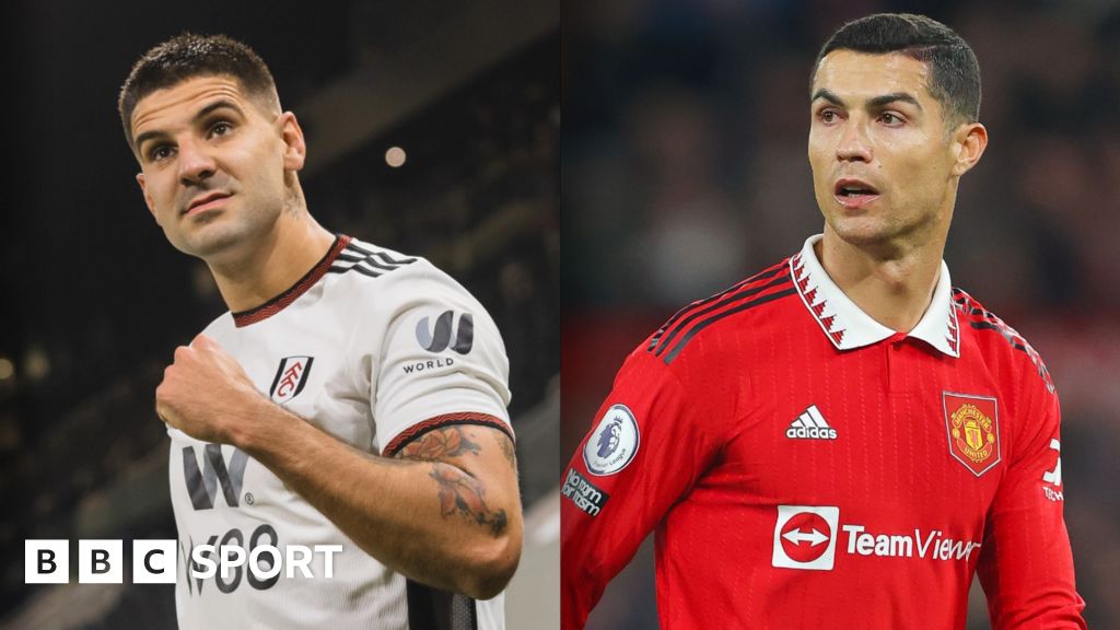 Fulham v Man Utd: T﻿eam news - BBC Sport