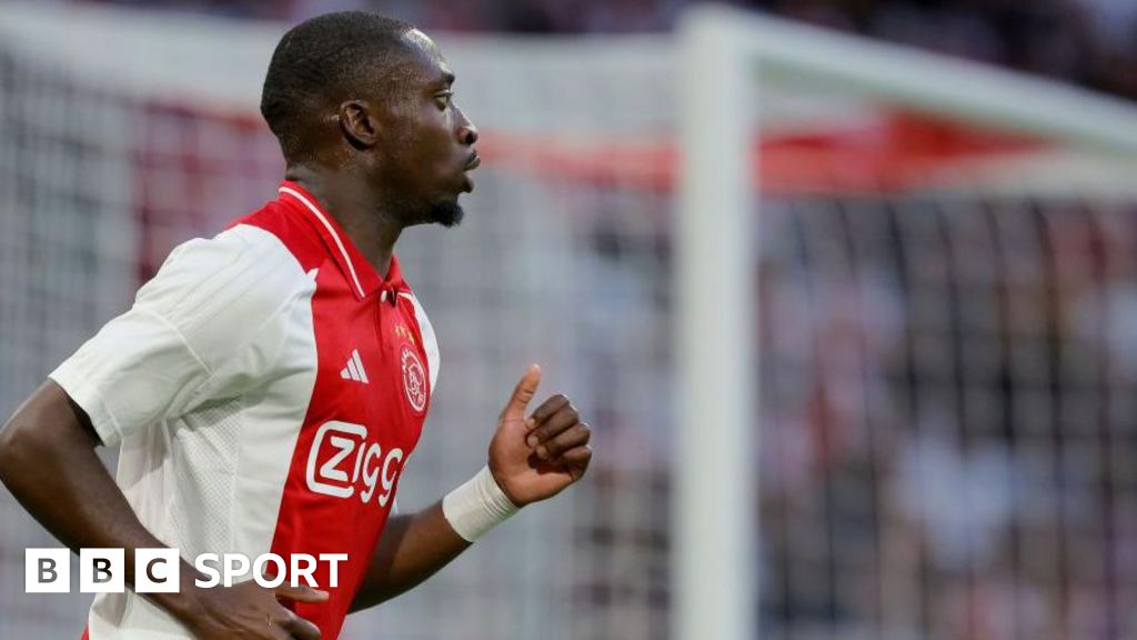 Wolves news: Carlos Forbs loan deal agreed with Ajax - BBC Sport