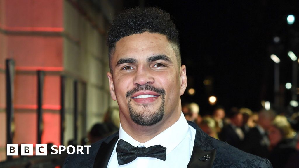 Anthony Ogogo: 'Why I used to hide being a Norwich City fan' - BBC Sport