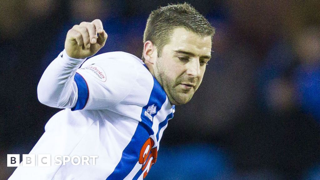 Dunfermline: Scott Robinson joins as amateur to restart career - BBC Sport