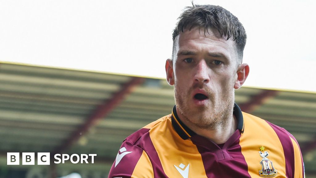 Andy Cook: Bradford City striker signs new three-year contract - BBC Sport