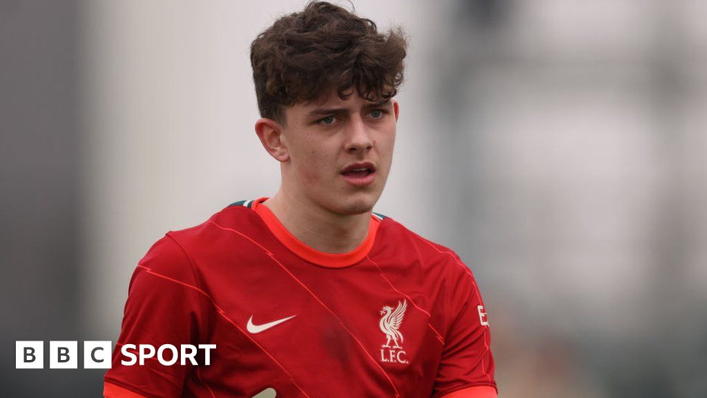 Owen Beck: Liverpool youngster in Portuguese loan move - BBC Sport