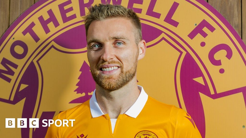Stephen O'Donnell: Motherwell sign Scotland right-back until January ...