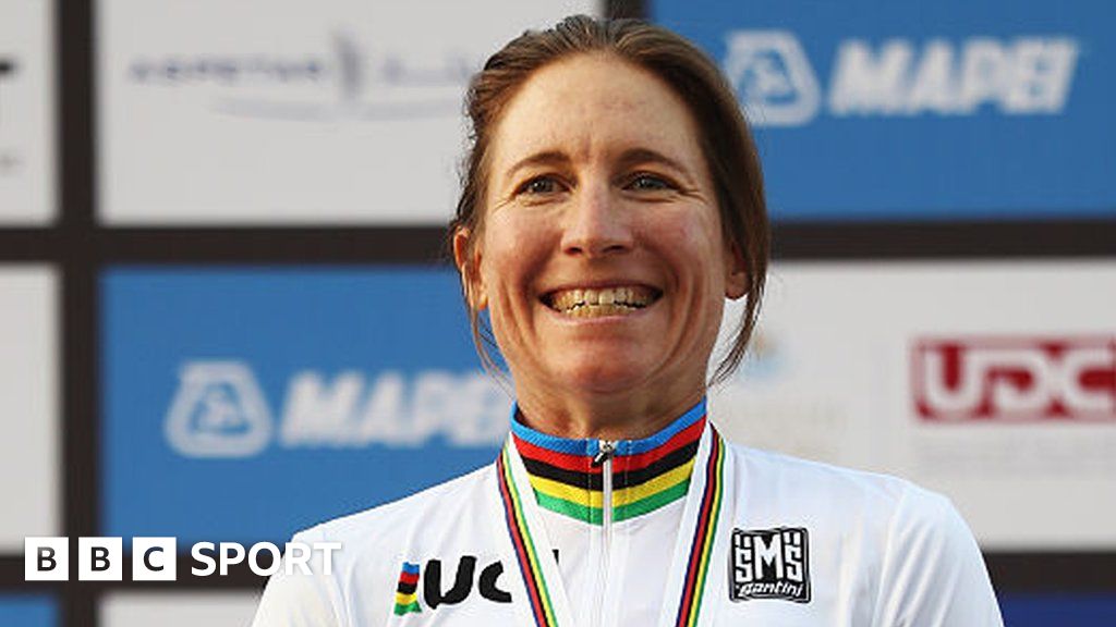 Road World Championships: Amber Neben wins time trial title - BBC Sport