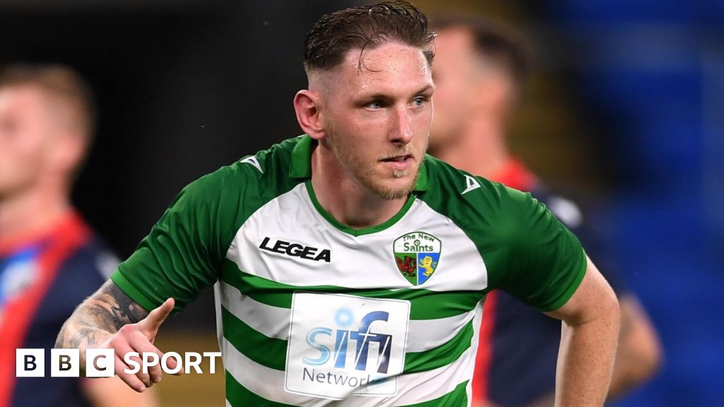 Declan McManus: New Saints' hat-trick hero 'getting better' - BBC Sport
