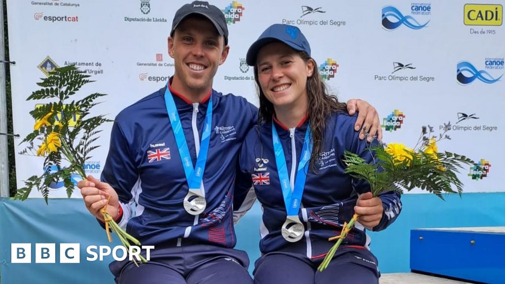 Canoe Slalom World Cup: Joe Clarke and Kimberley Woods win silvers in kayak cross - BBC Sport
