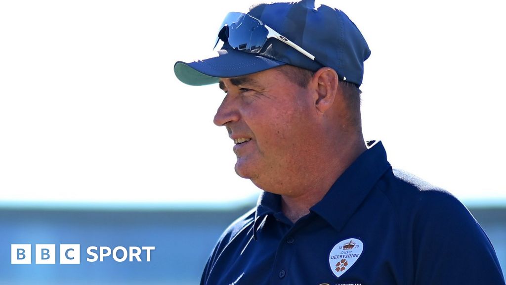 Mickey Arthur: Derbyshire head of cricket extends contract until end of ...