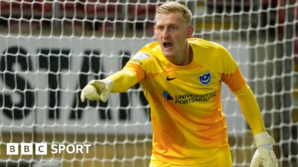 Ryan Schofield: Morecambe bring in former Huddersfield goalkeeper - BBC ...