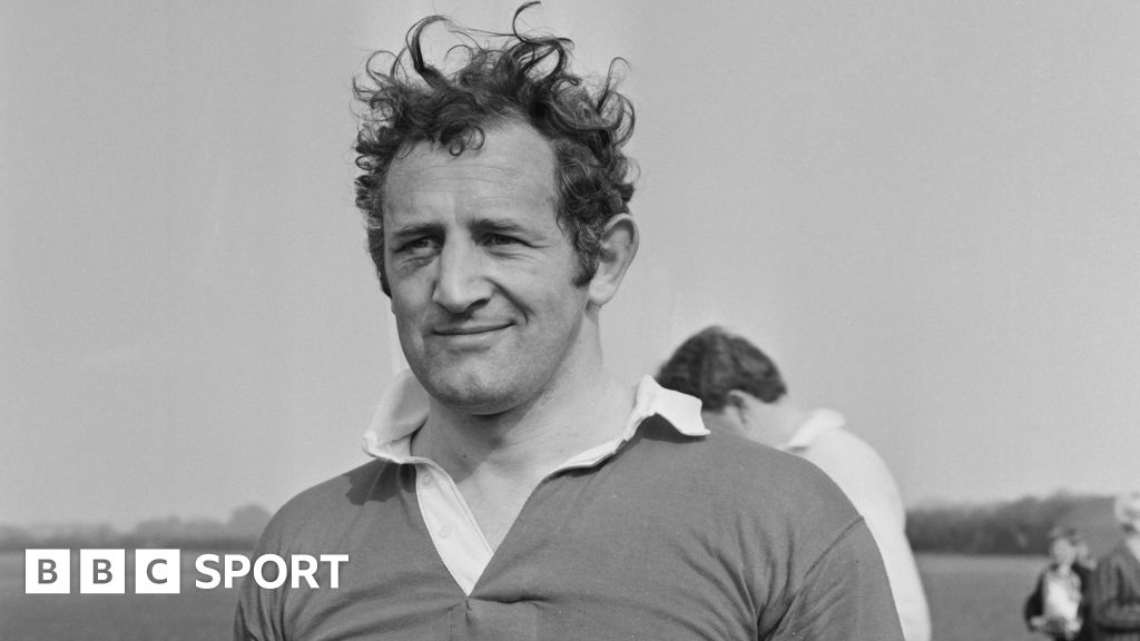 Ray McLoughlin: Former Ireland captain and British and Irish Lion dies ...