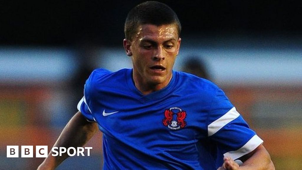 Leyton Orient: Harry Lee and Sandro Semedo sign new deals - BBC Sport