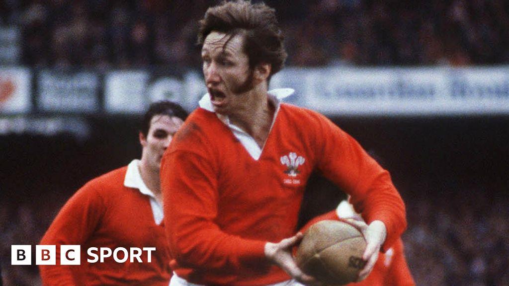 JPR Williams 'changed the way full-back was played' - Sir Gareth ...