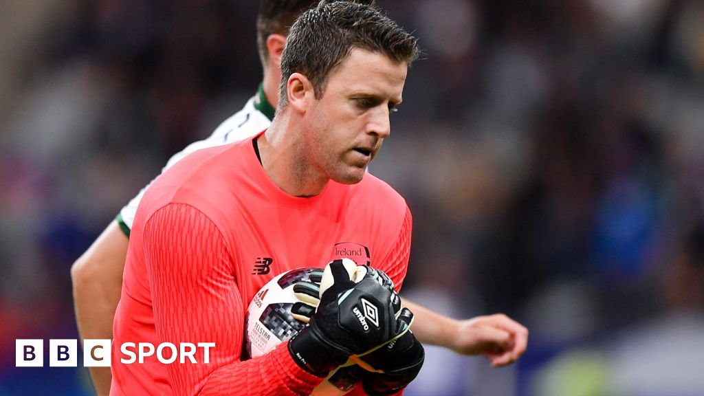 Hearts: Colin Doyle 'happy to be tested' in number one fight - BBC Sport