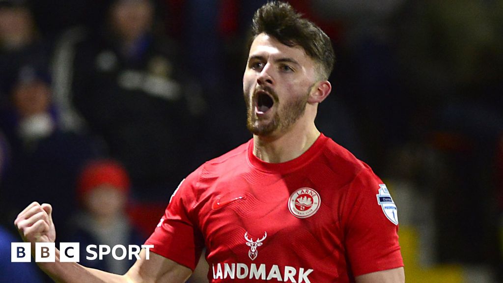 Lee Bonis: Larne striker 'thinking smart' as he brushes off pressure to ...