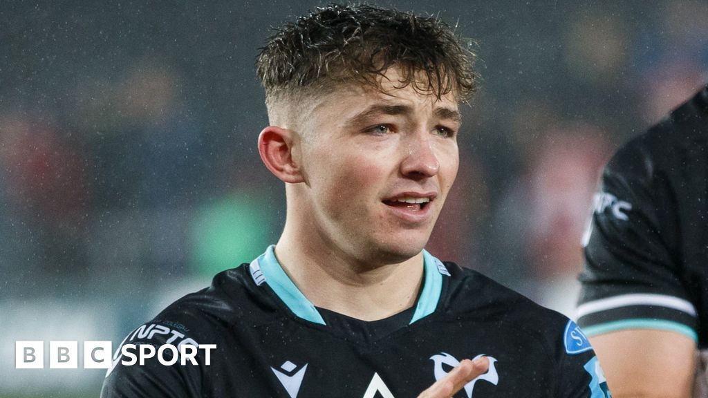 Dan Edwards: Wales Under-20s fly-half signs new Ospreys contract - BBC ...