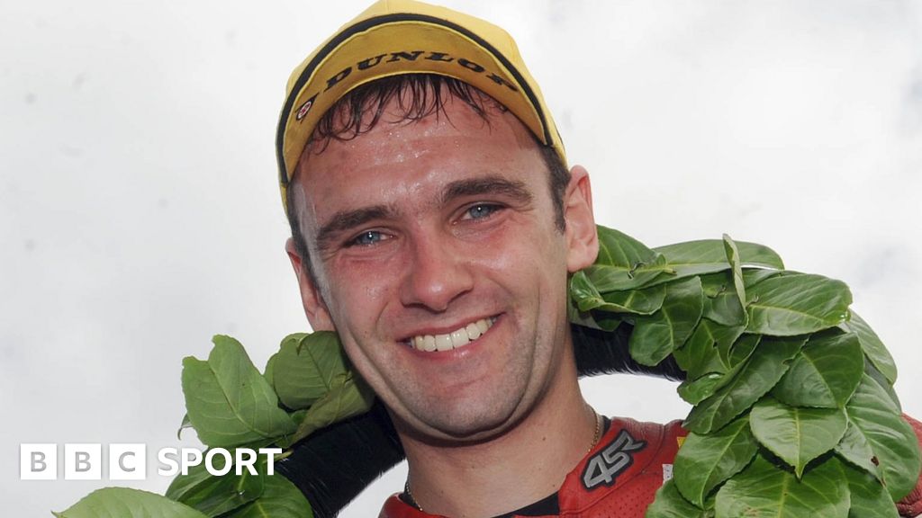William Dunlop: Motorcycle racing community pay tributes - BBC Sport
