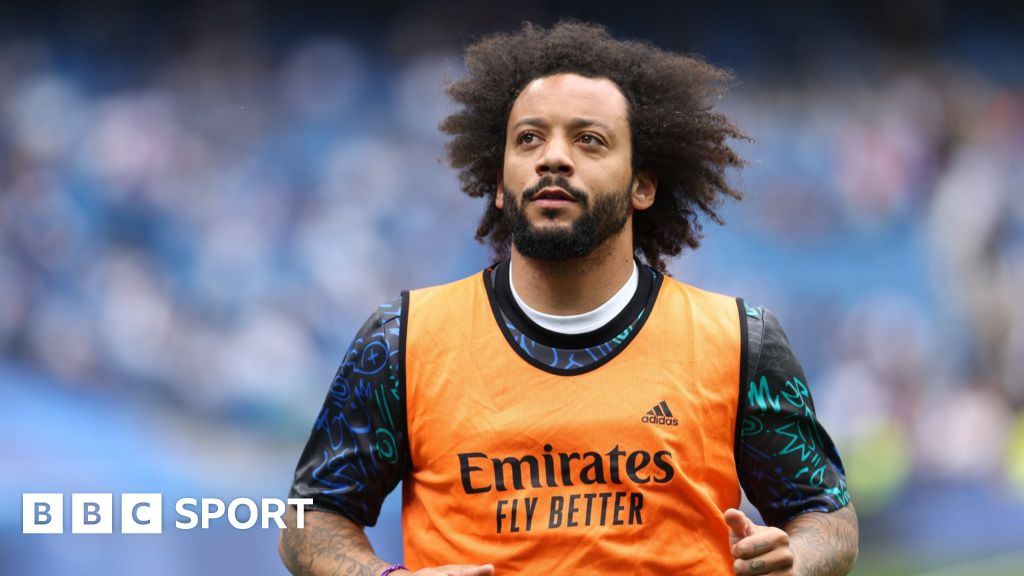 Marcelo: Olympiakos sign Brazilian left-back after 15-year spell with ...