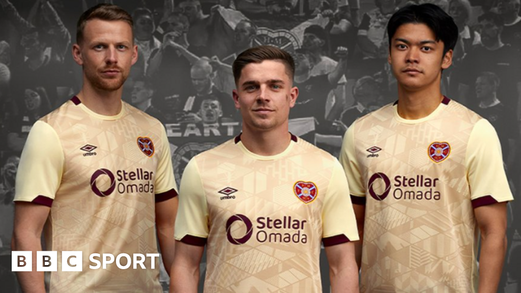 Hearts unveil away kit - BBC Sport
