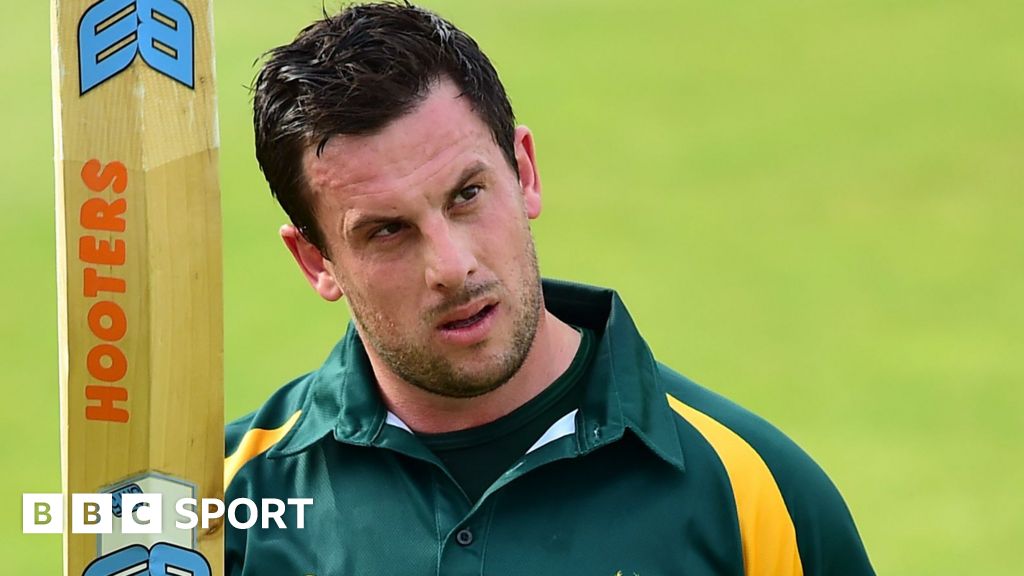 One-Day Cup: Steven Mullaney's century helps Notts to victory - BBC Sport