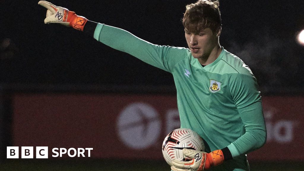 Lewis Thomas: Harrogate Town sign goalkeeper after Burnley release ...