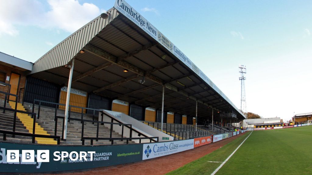 Leon Davies: Right-back signs first Cambridge United deal on 17th ...