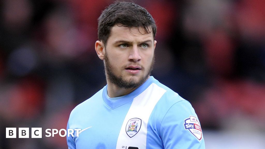 Dale Jennings: Ex-Bayern Munich winger joins Runcorn - BBC Sport