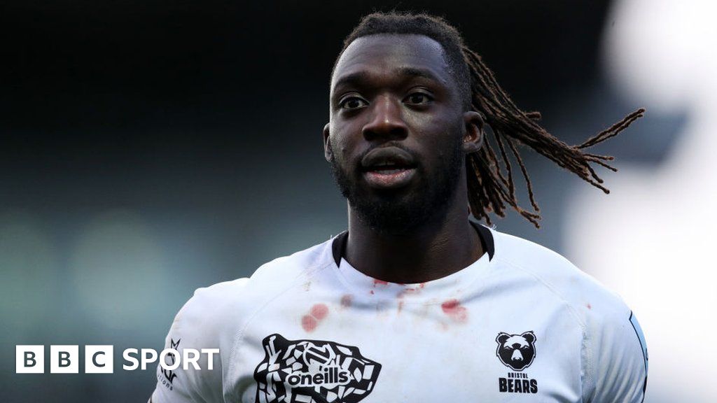 Gabriel Ibitoye: Bristol Bears wing signs new 'long-term' deal - BBC Sport