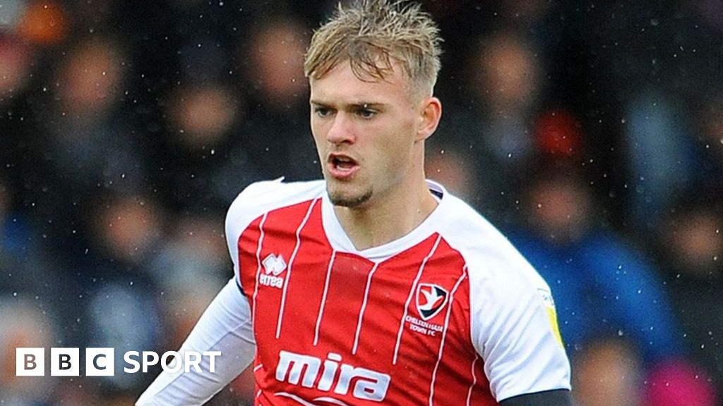 Taylor Perry: Cheltenham Town sign Wolverhampton Wanderers midfielder ...