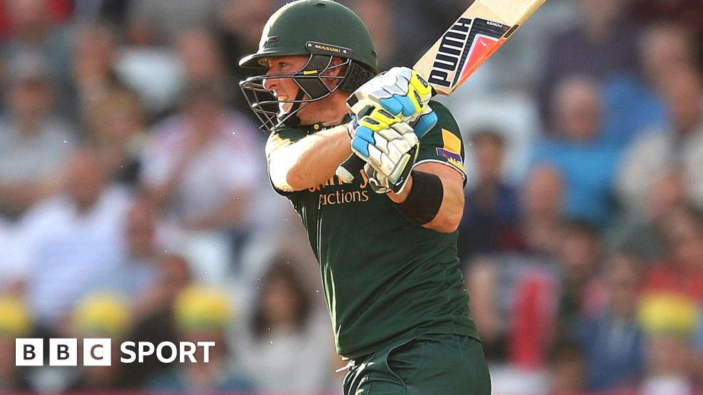 Greg Smith and Ben Kitt sign two-year deals with Nottinghamshire - BBC ...