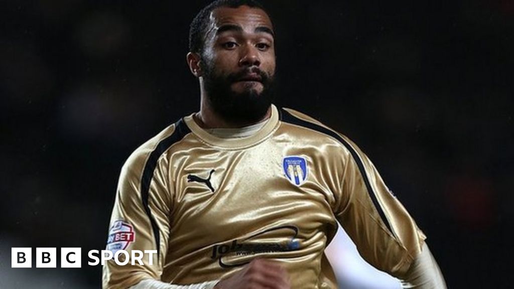 Scunthorpe: Dominic Vose joins, Kevin Van Veen exits on loan - BBC Sport