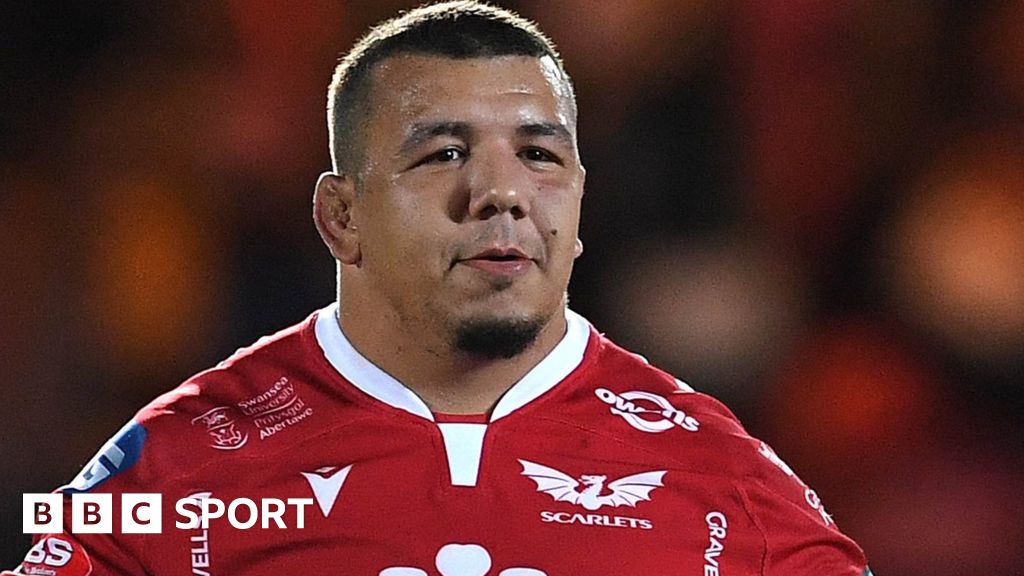 Javan Sebastian: Scotland prop to leave Scarlets for Edinburgh - BBC Sport
