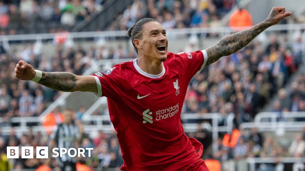 Phil McNulty: 'Agent of chaos' Nunez turns Liverpool saviour - BBC Sport