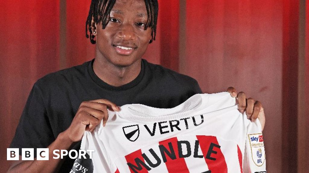 Transfer news: Sunderland sign Romaine Mundle from Standard Liege - BBC ...
