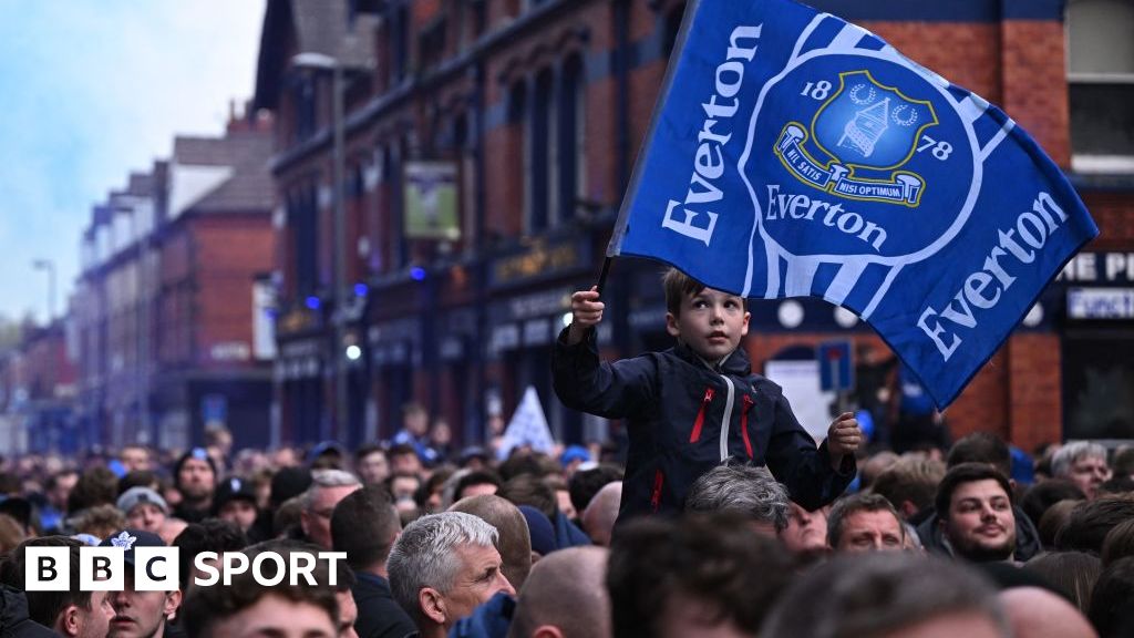 Meatball Molly offers Everton rousing speech for final game - BBC Sport