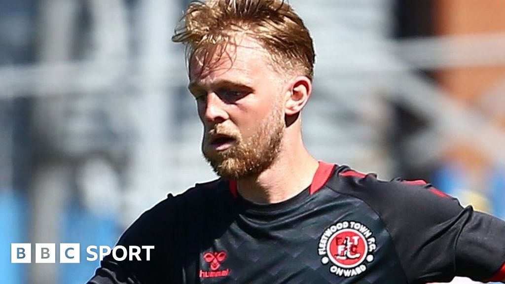 Max Clark: Rochdale sign defender until end of season - BBC Sport