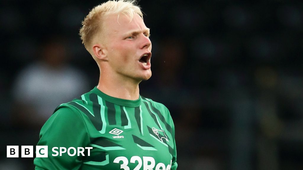 Macclesfield sign Derby's Jonathan Mitchell and Salford's Danny ...