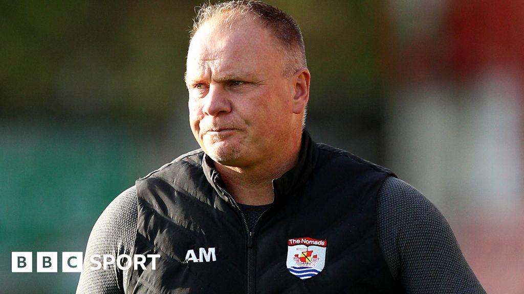 Andy Morrison: Connah's Quay Nomads manager steps down - BBC Sport