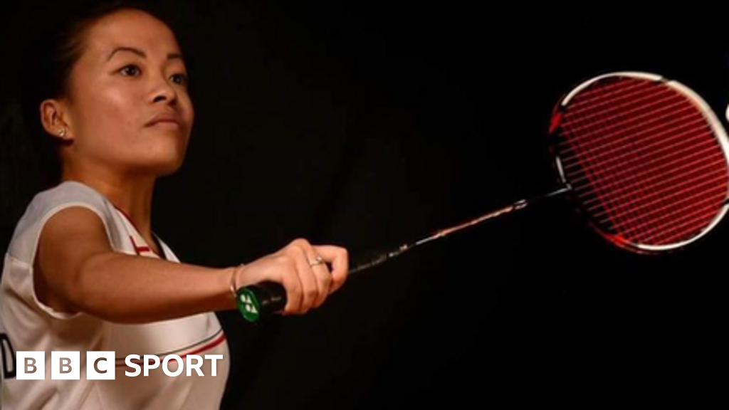 Para-badminton: Rachel Choong wins record third gold - BBC Sport