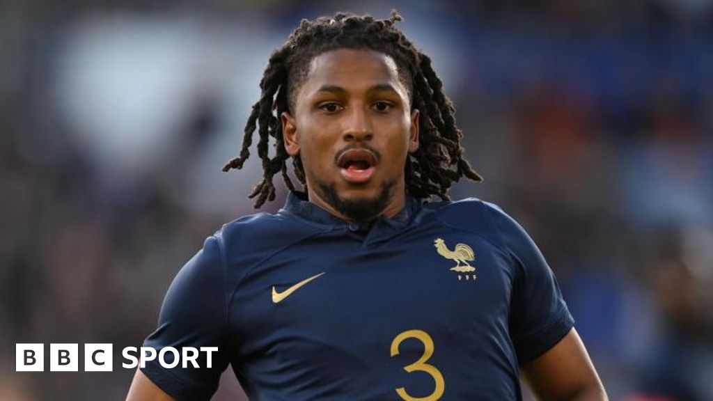 Sheffield United: Yasser Larouci signs on season-long loan deal from ...