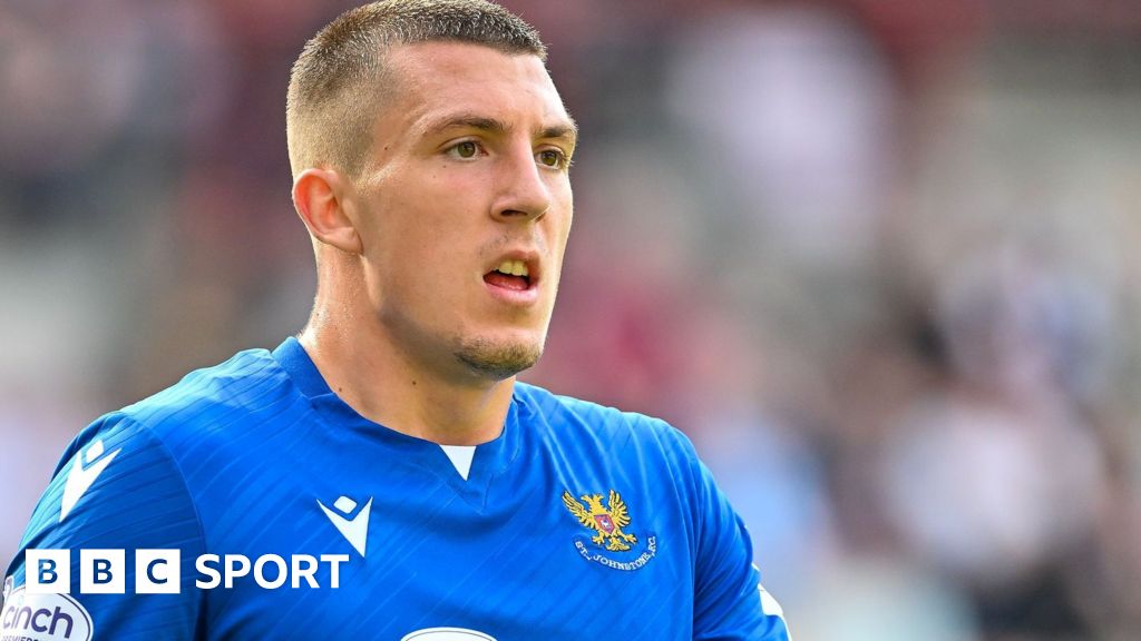 Alex Mitchell: Lincoln City sign Millwall centre-half on season-long ...