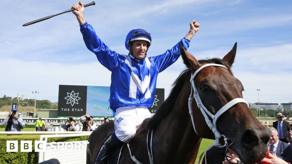 Winx: Australian mare wins 30th straight race in track record time at ...