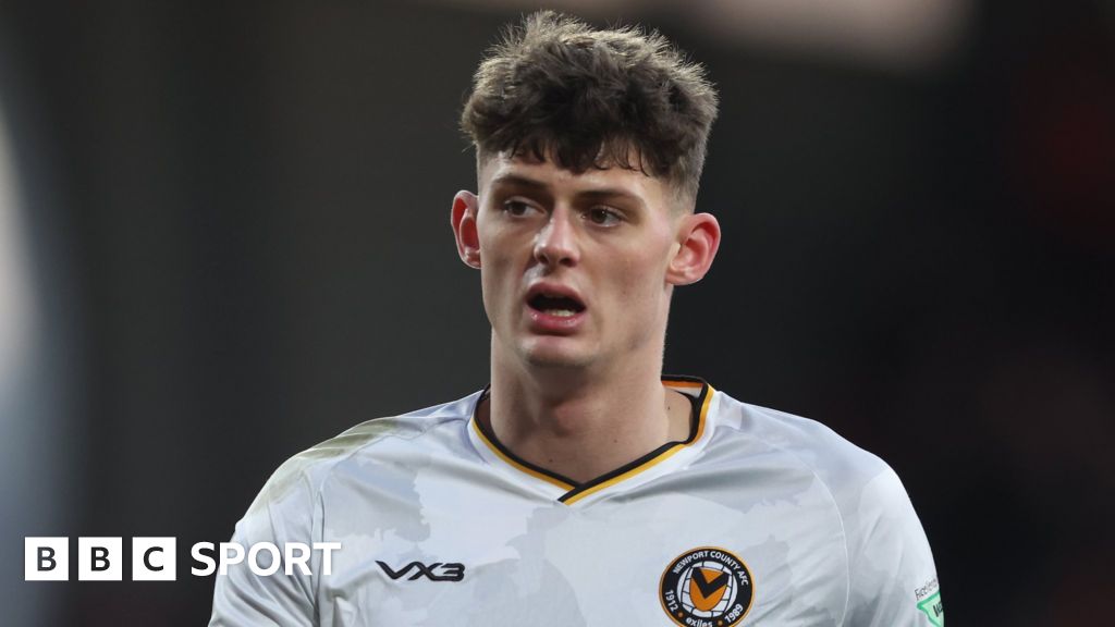 Seb Palmer-Houlden: Teenage forward to stay with Bristol City until ...