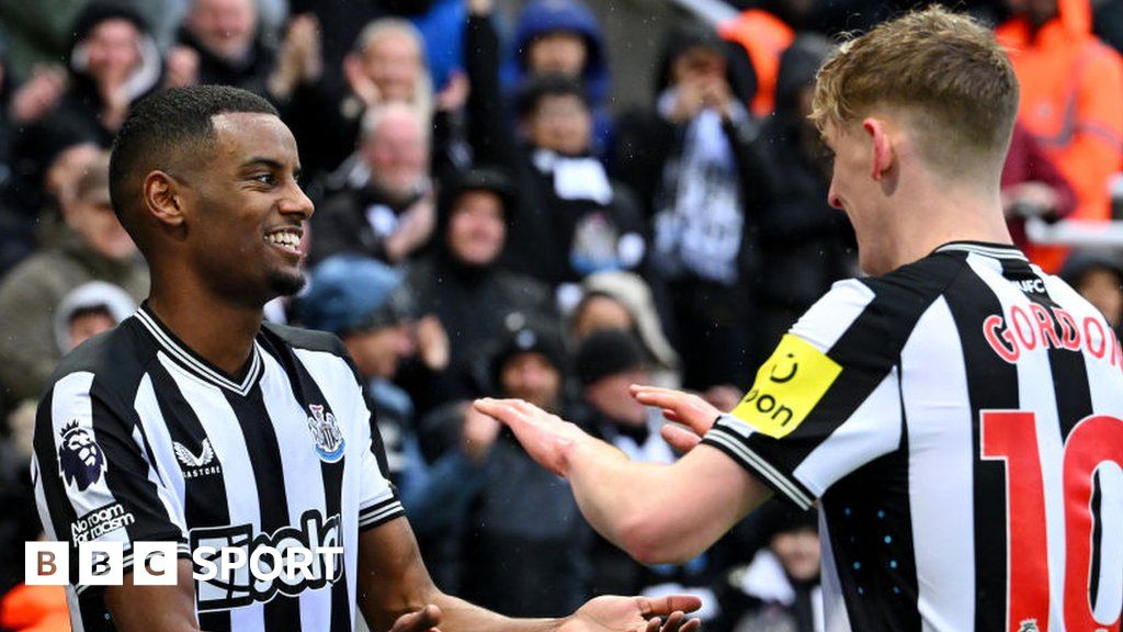 Newcastle 3-0 Wolves: Alexander Isak, Anthony Gordon & Tino Livramento ...